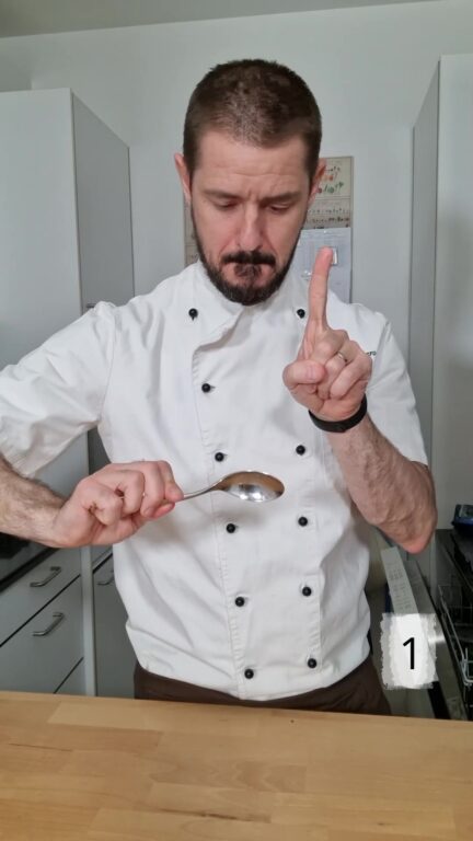 Tutorial: how to make the perfect quenelle