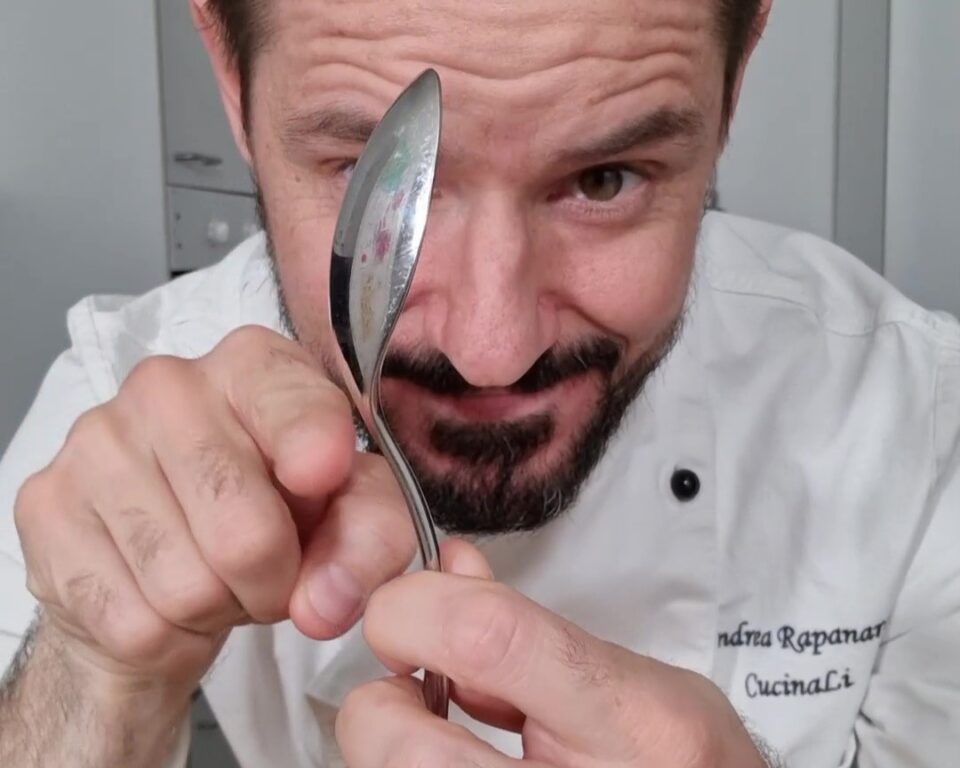 Tutorial: how to make the perfect quenelle